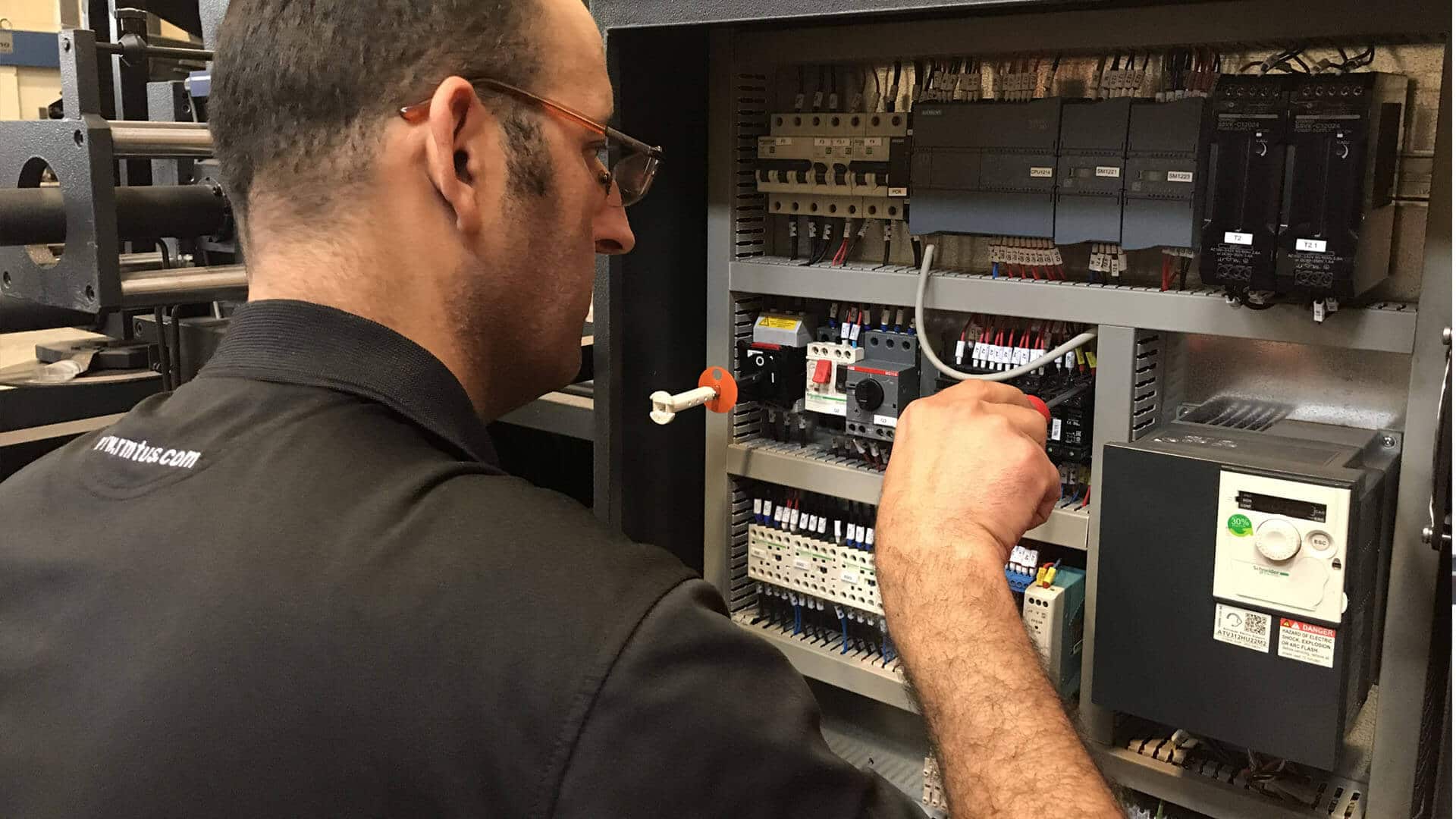 Reliable Machine Tool Service | RMT-Revolution Machine Tools